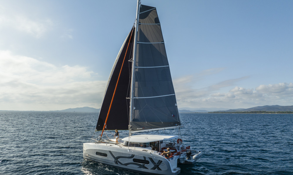Discover the perfect ally for your sailing trips: the Excess 11 catamaran